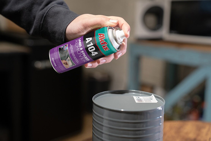 How to Remove Labels from the Items We Use in Everyday Life?